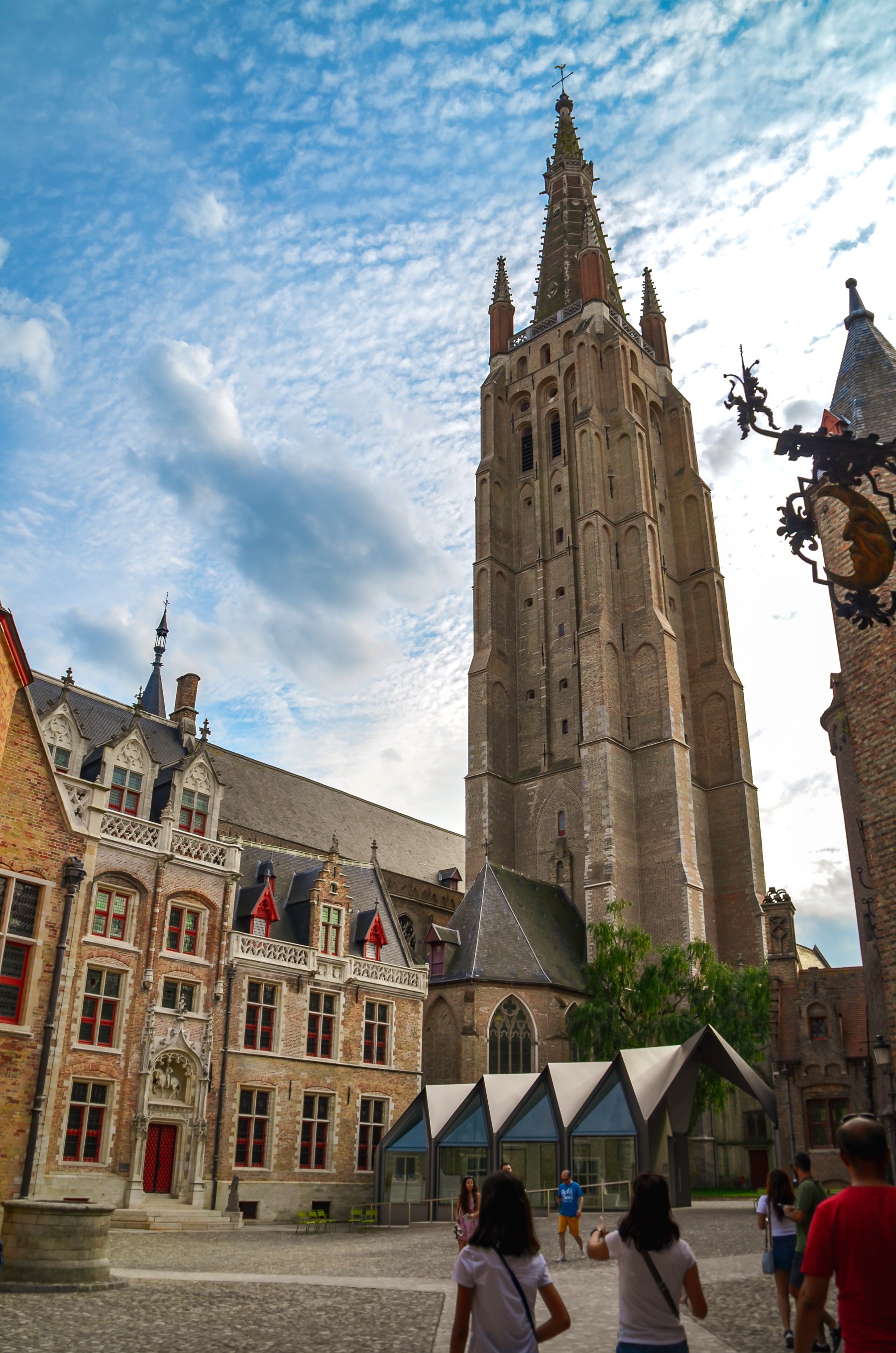 Best of Bruges – Tuck & Sundry